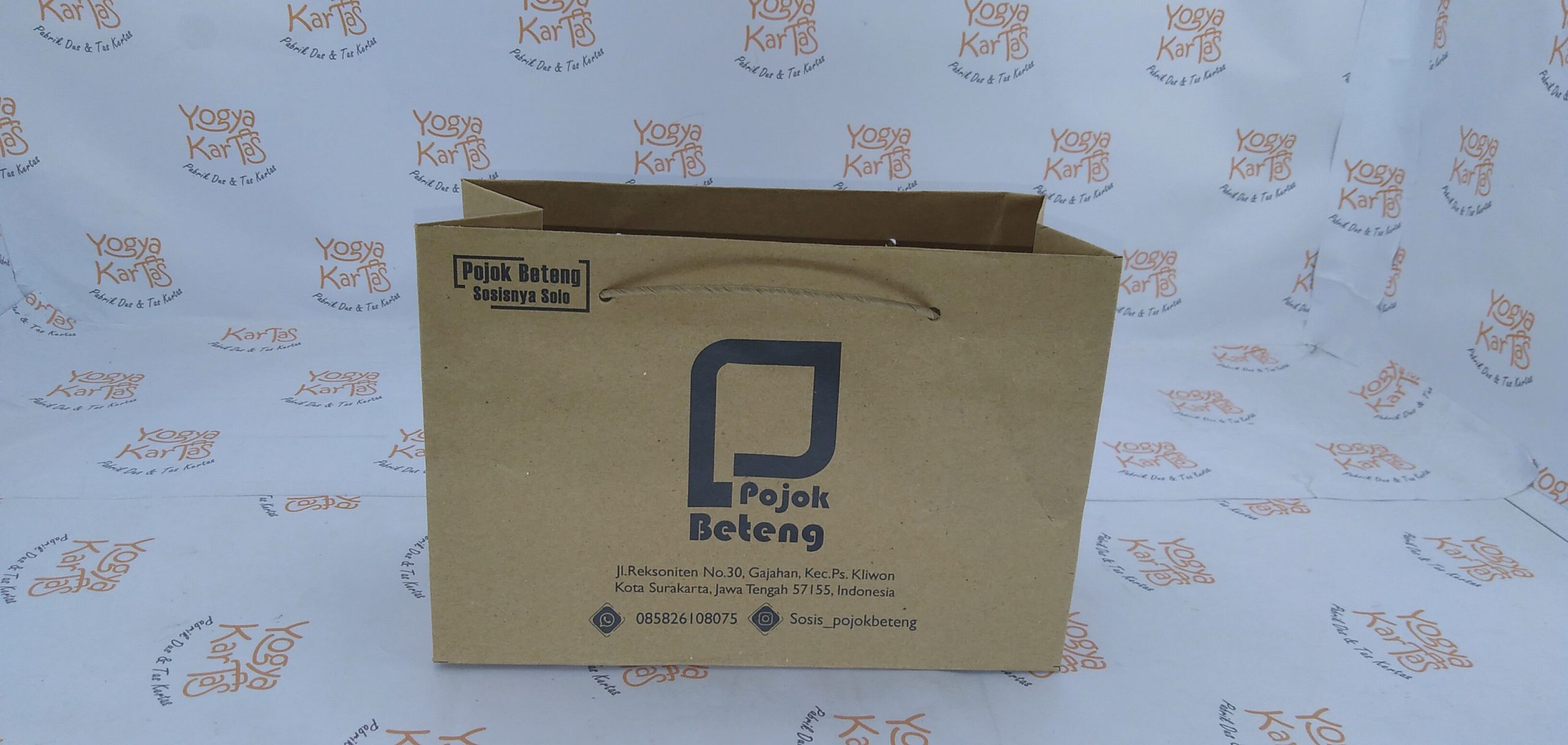 Tas Kertas Pojok Beteng